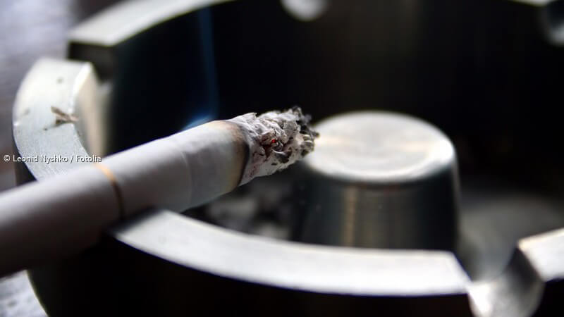 ᐅ Schädliches Passivrauchen - Besonders hohes Gesundheitsrisiko für Kinder