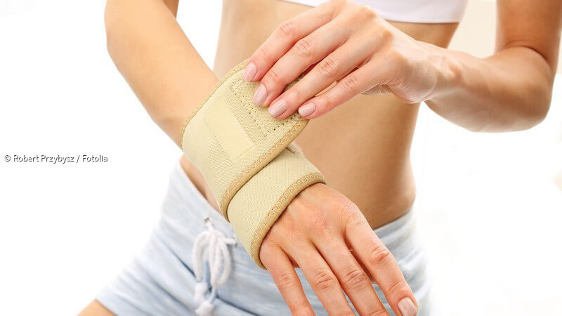 ᐅ Fingerprellung, Handgelenksprellung und Armprellung