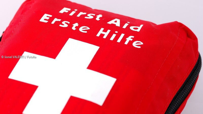 ᐅ Erste Hilfe - Anwendung, Ablauf und Behandlung